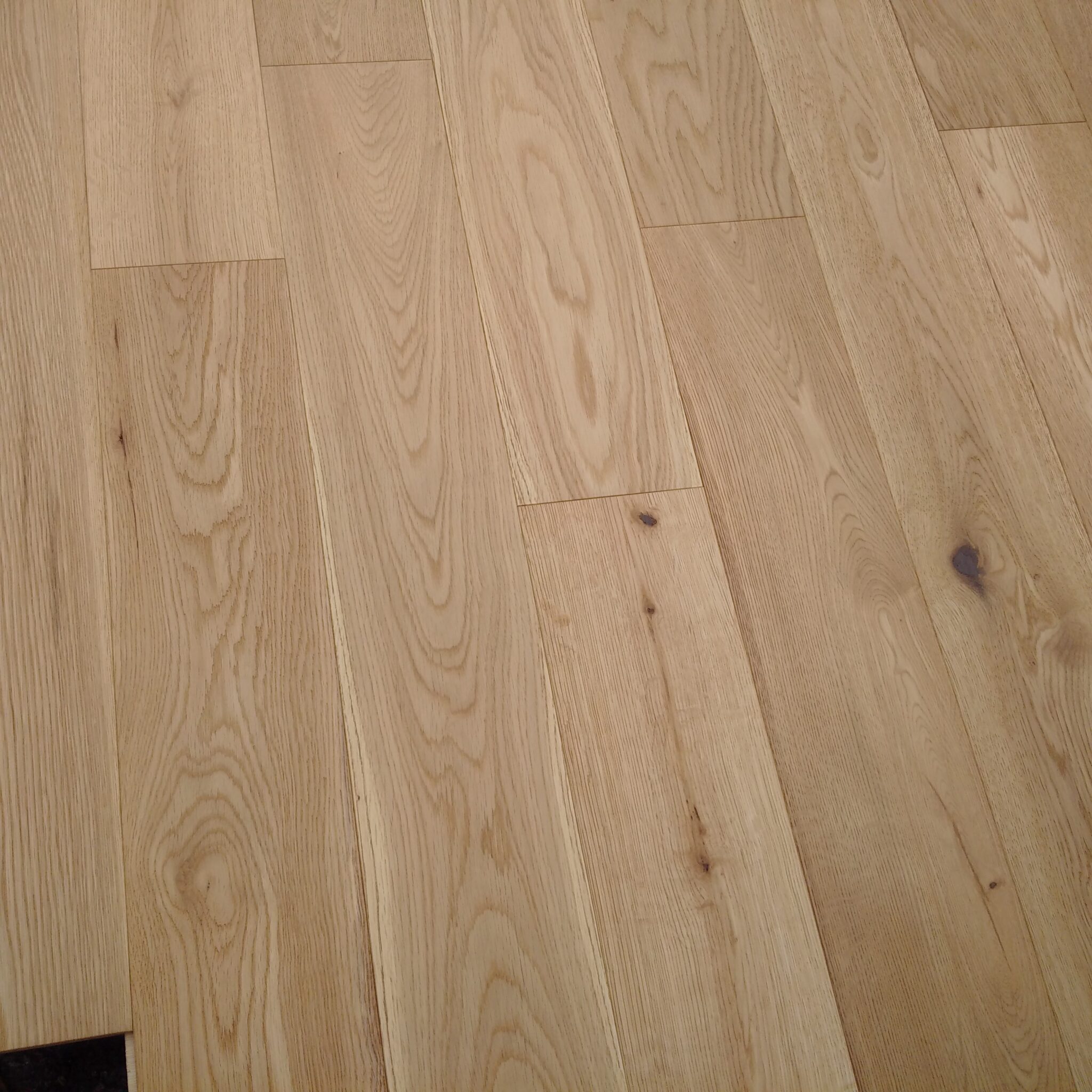 Engineered wood planks traditional grade lacquered | Wood4Floors